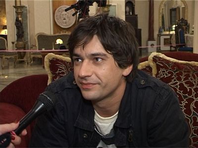 Acasă - Bogdan Albulescu se declara indragostit de meseria de actor!