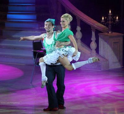 Acasă - Laura Cosoi si Bogdan Boanta au revenit in ringul viselor de la ...