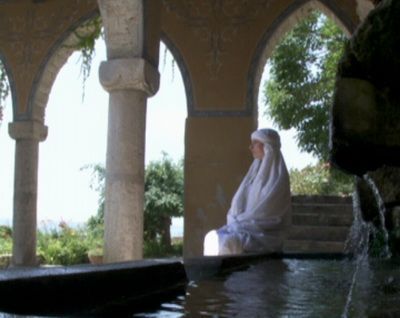 Acasă - Regina Maria si Nadia Comaneci – doua “Doamne de poveste”