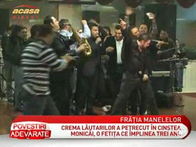 Acasă - Cei mai in voga manelisti s-au adunat sa cante pentru o fetita ...