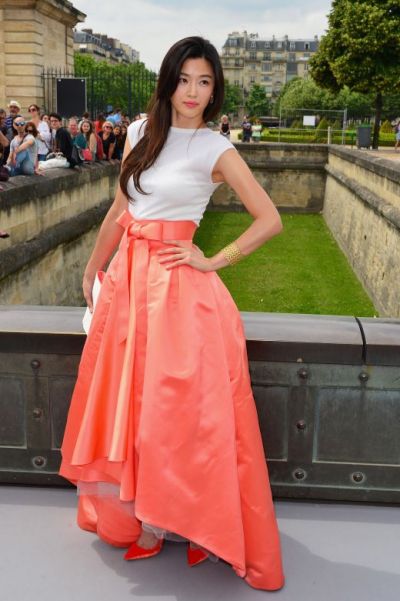 Acasă - Jennifer Lopez, copiata de o actrita de origine coreeana. Cu ce ...