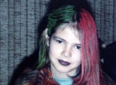 Acasă - In copilarie era o rebela gotica. Acum este una dintre cele mai frumoase femei din lume ...