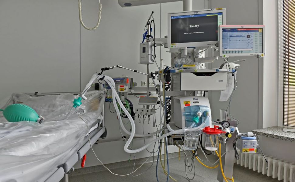 O pacientă a oprit de două ori ventilatorul colegei de salon. O enerva ...