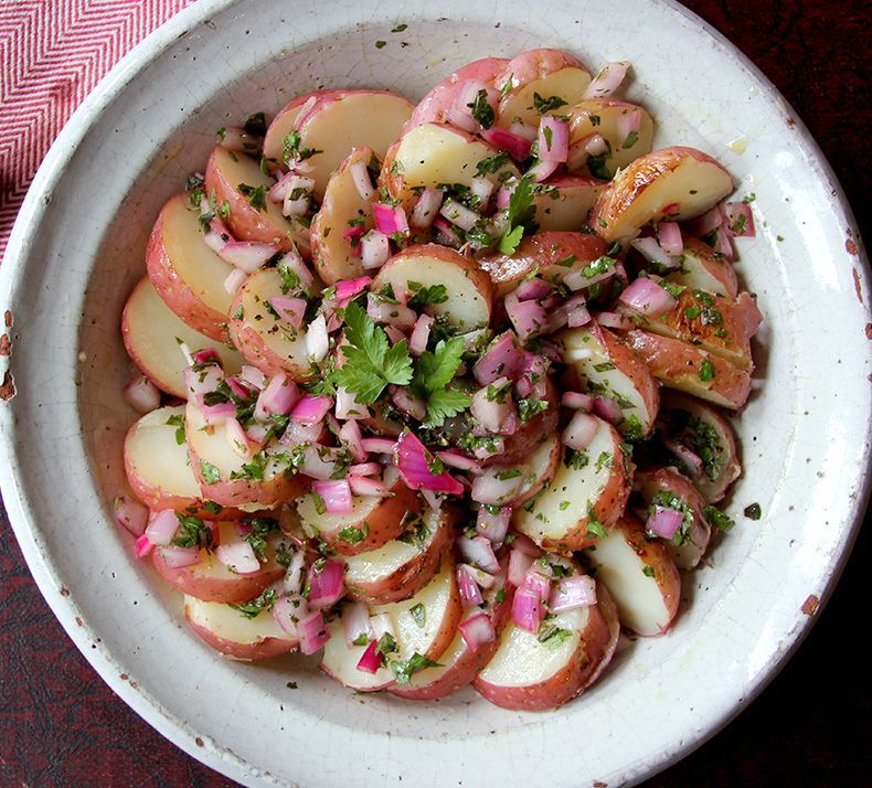 Salata de cartofi rosii | FoodStory | StirileProTV.ro