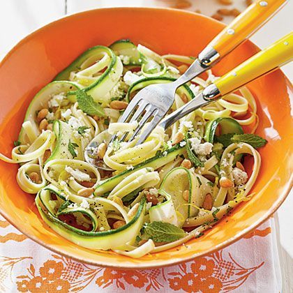 Paste cu zucchini si ricotta | FoodStory | StirileProTV.ro