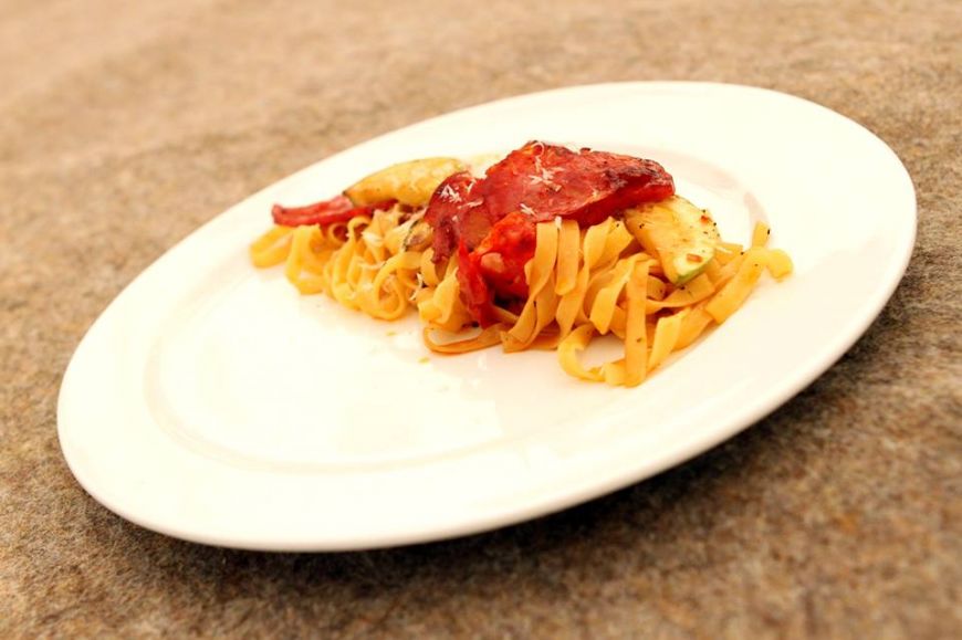 Paste de casa cu zucchini si salam Chorizo | FoodStory | StirileProTV.ro