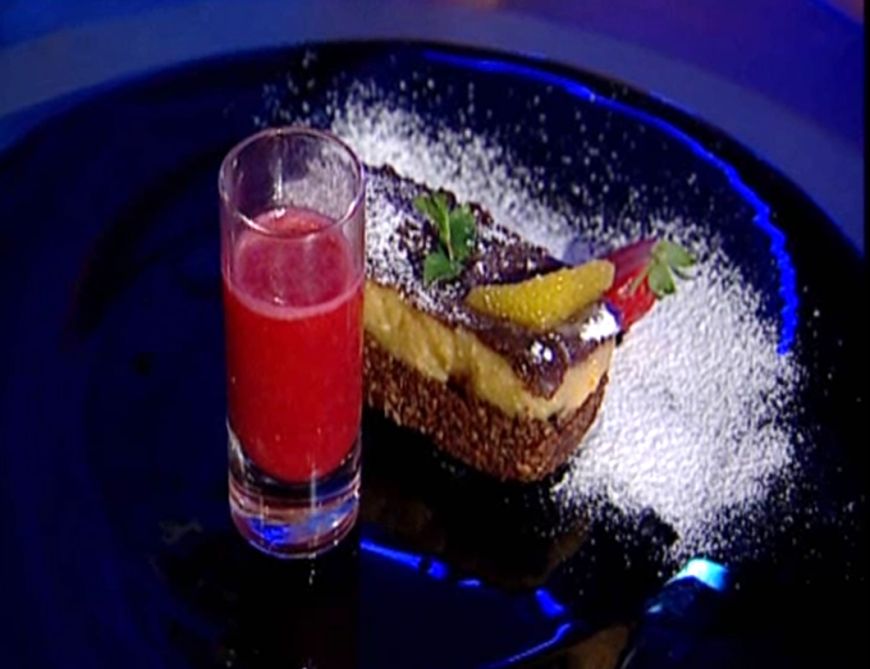 Reteta Andrei Catalin Gherman: Tort raw vegan de ciocolata si portocale ...