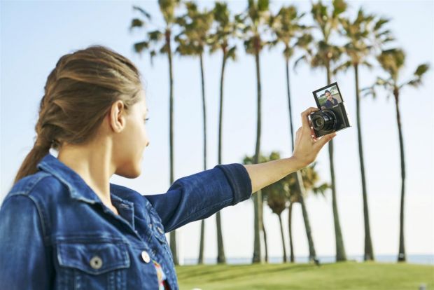 Sony lanseaza doua camere foto compacte cu zoom optic de 30x, ideale ...