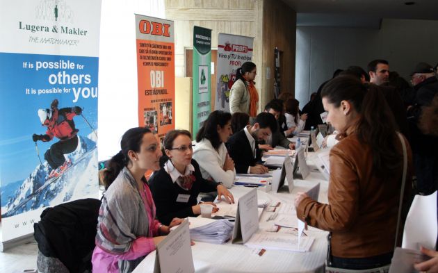 Lucrez orice, numai sa-mi gasesc un loc de munca! Disperarea somerului ...