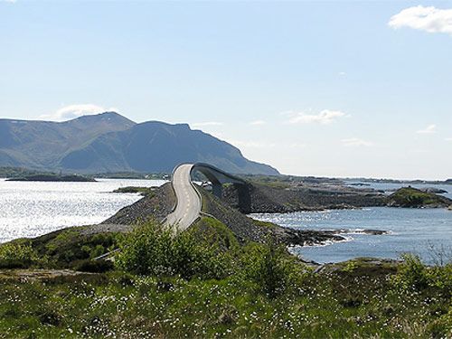 VEZI cum arata CELE MAI SPECTACULOASE SOSELE DIN LUME GALERIE FOTO ...