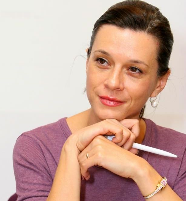 Portretul unei femei de cariera. Eliza Rogalski, ziarista care a dat ...