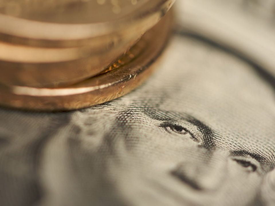 Casa Alba respinge ideea emiterii unei monede de 1 trilion de dolari ...