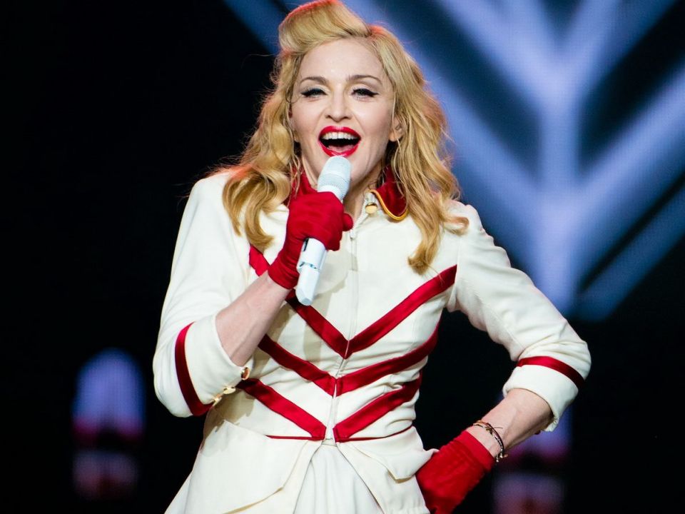 Madonna, lider in topul cantaretilor cu cele mai mari castiguri | iBani ...