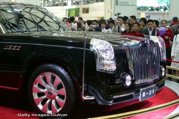 Cum arata luxul comunist de la Beijing. Cea mai scumpa masina fabricata ...