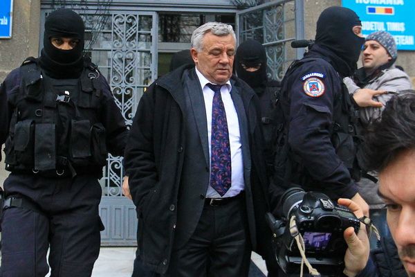 Perchezitii la depouri CFR Calatori din Capitala si opt judete, intr-un ...