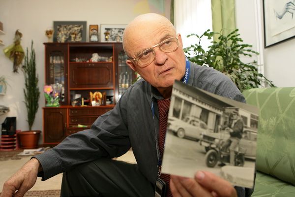 Iustin Capra, inventatorul rucsacului zburator, a murit | iBani ...